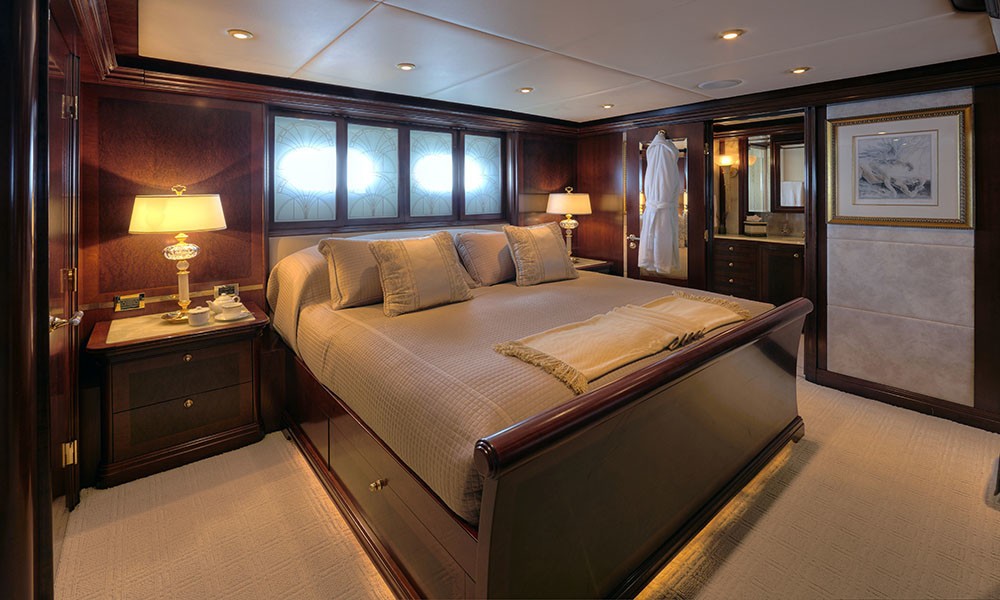 Yacht ZOOM ZOOM ZOOM, Trinity | CHARTERWORLD Luxury Superyacht Charters